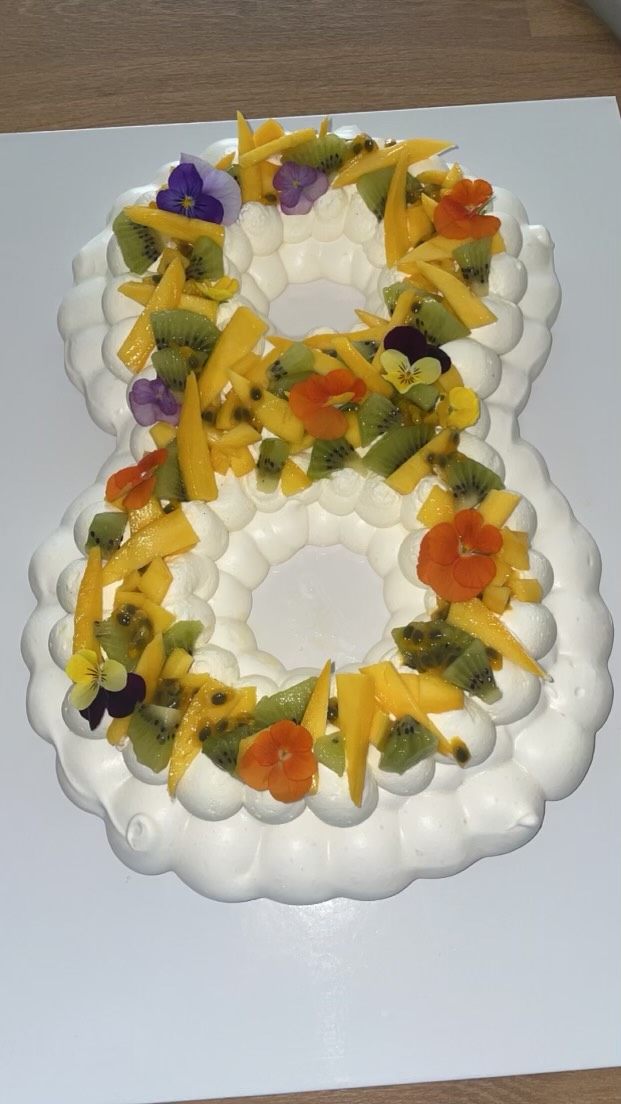 Number pavlova exotique – Swan by Pavlova